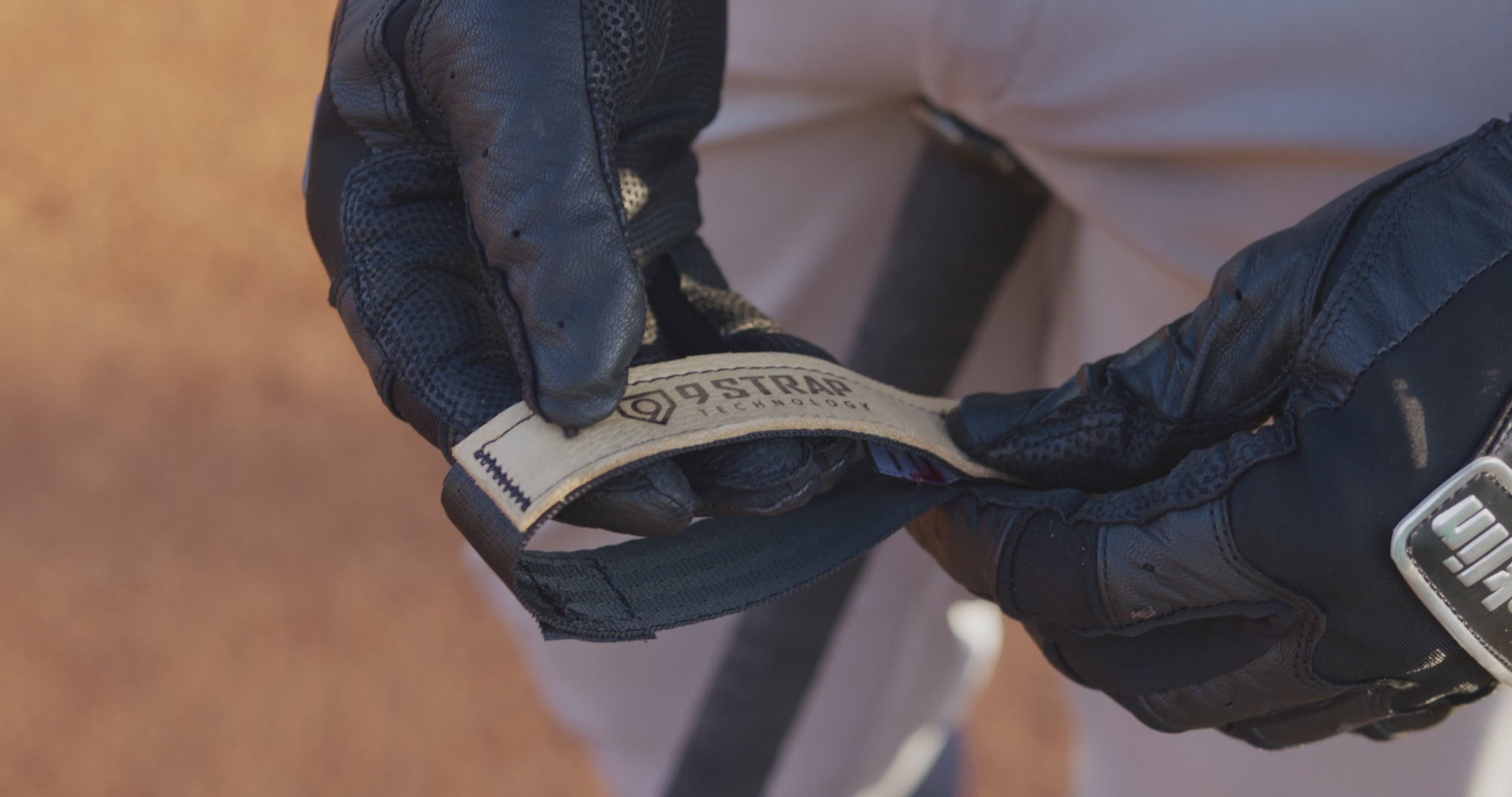 Baseball – 9 STRAP TECHNOLOGY